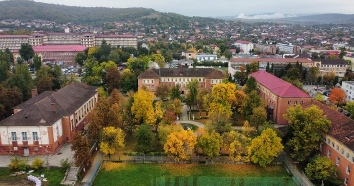 Liceul industrial din Hunedoara | adevarul.ro