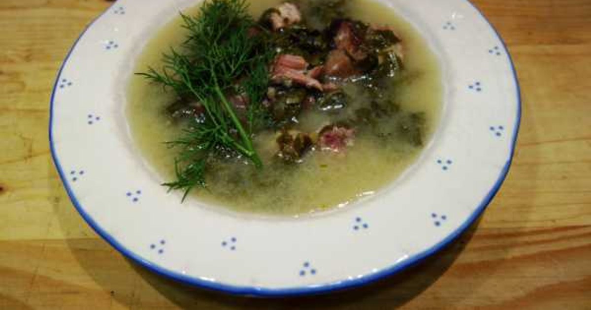 Cea mai gustoasă ciorbă de frunze de podbal. Cu ce o acreşti şi cum îi ...