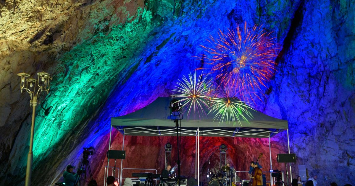 The Jazz Cave Festival, în Peștera Ialomiței din Bucegi. A ajuns la a ...