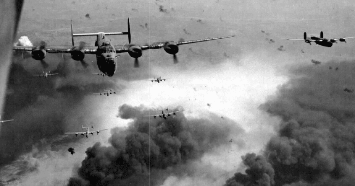 Imagini aeriene cu ploaia de bombe care a devastat oraşele României în ...