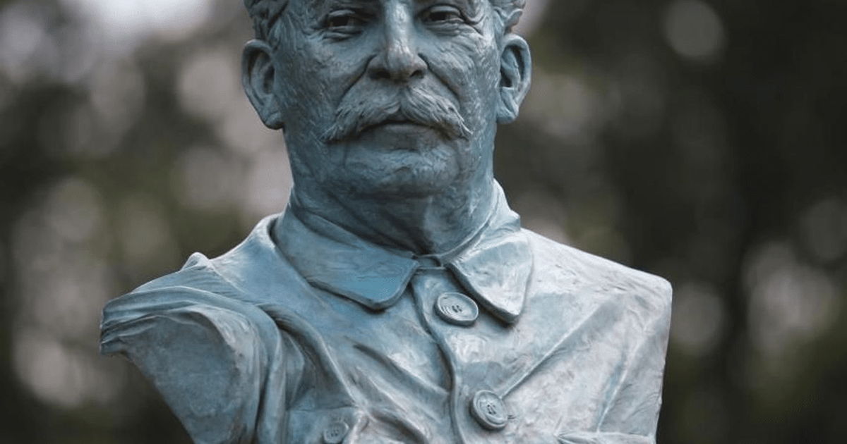 Cultul lui Stalin începe să fie reactivat. Ruşii îi duc dorul