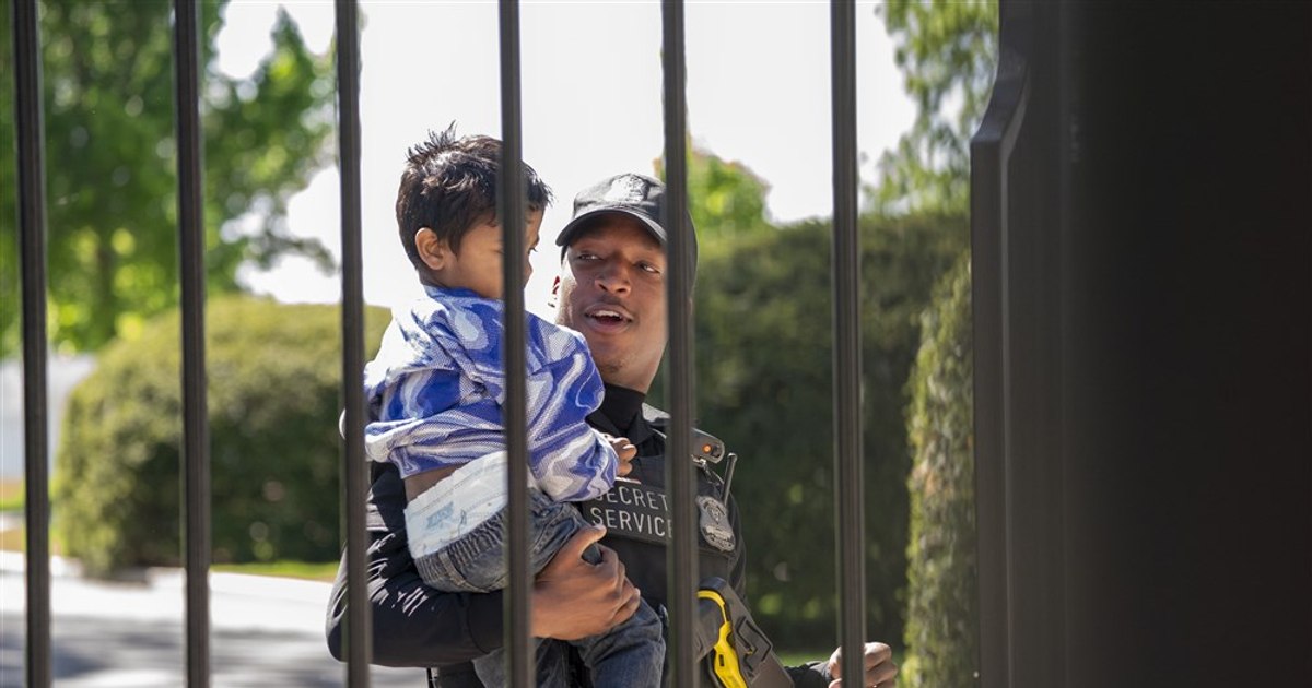 Un copil „a păcălit“ serviciile de securitate și a ajuns în grădina ...