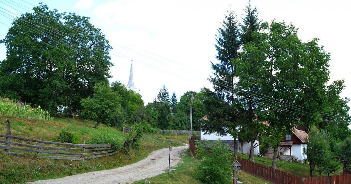 FOTO Inlăceni, satul-labirint unic în România: are mai multe uliţe ...