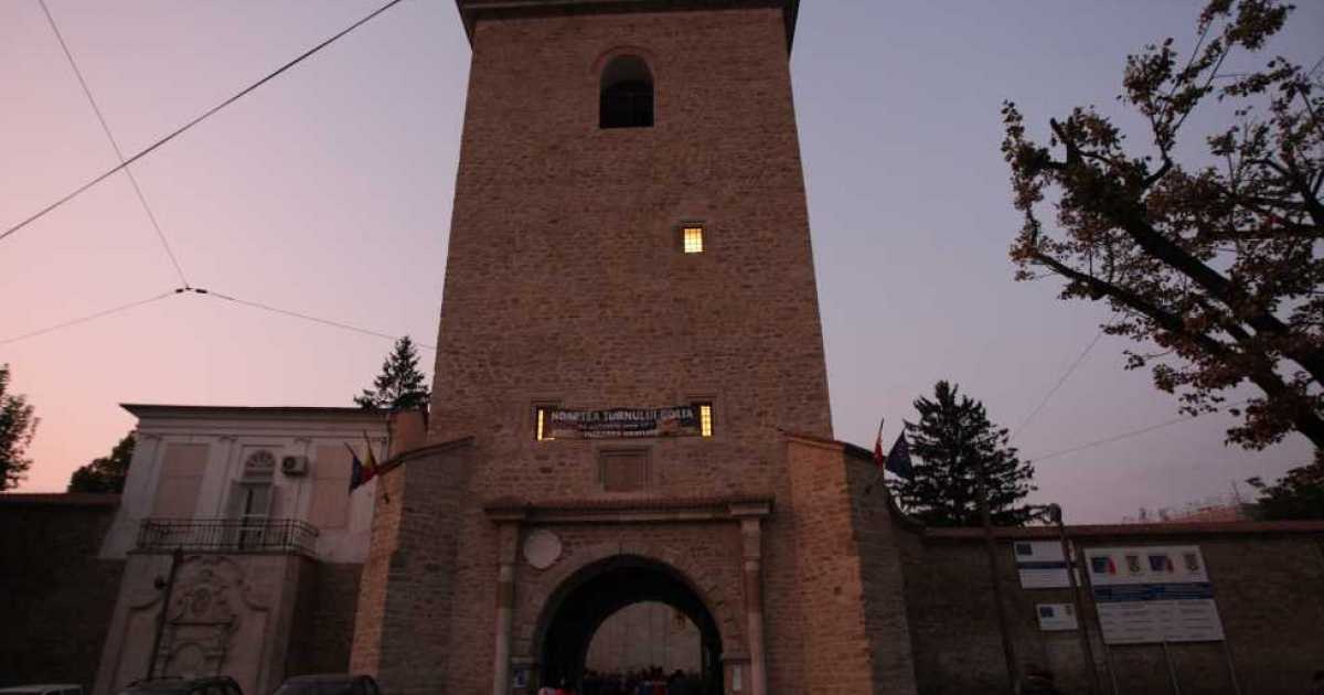 Imagini inedite din Turnul Golia. Vezi cu ce au fost atraşi ieşenii în ...