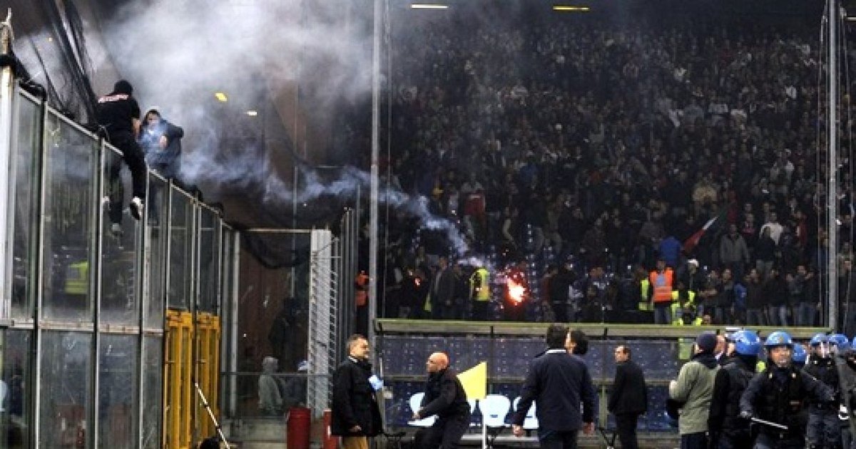 FOTO Ivan Bogdanov, suporterul care a provocat suspendarea meciului ...