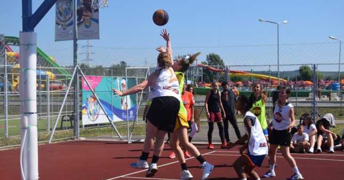 FOTO Baschet 3x3 la Complexul Turistic de Nataţie, cu participare ...