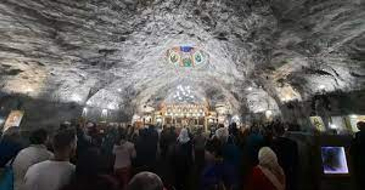 Biserica din România construită la 240 de metri sub pământ. E unică în ...