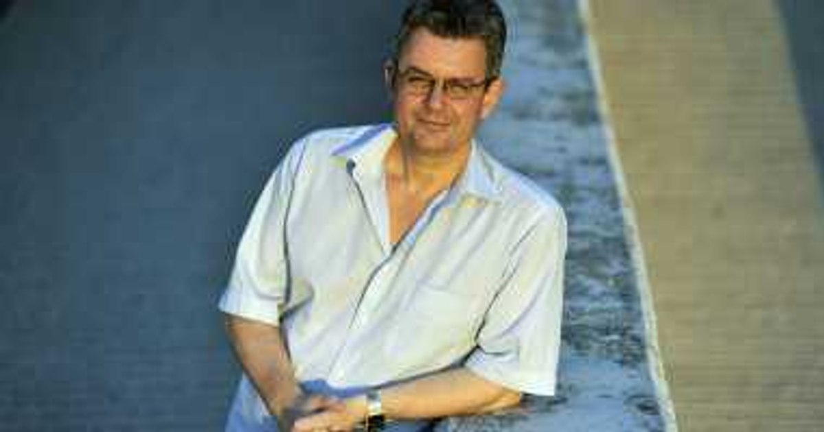 Expertul internaţional Sam Vaknin: "În fiecare an, 300-400 de români ...