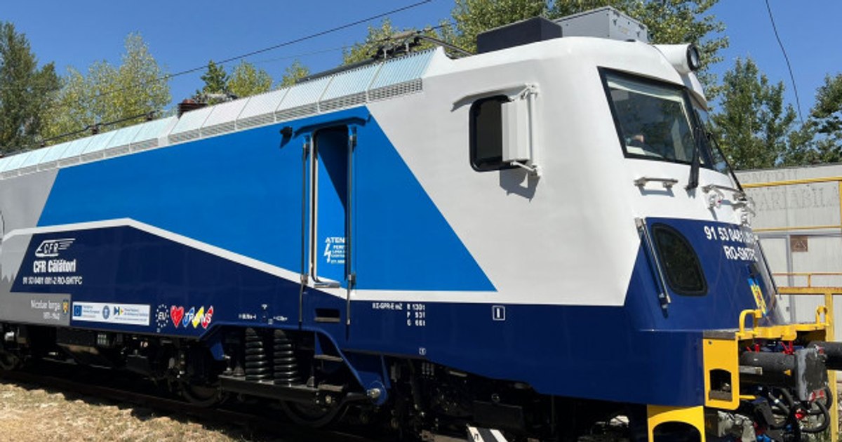 Un autoturism a fost lovit de tren în județul Neamț. Mai multe persoane ...
