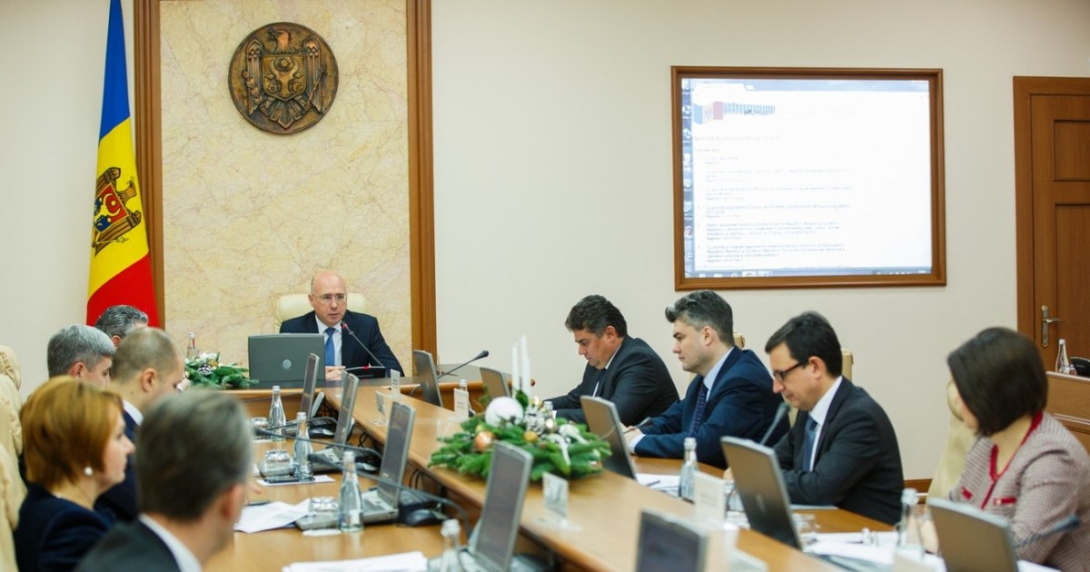 Executivul a numit doi secretari generali adjuncţi ai Guvernului şi ...