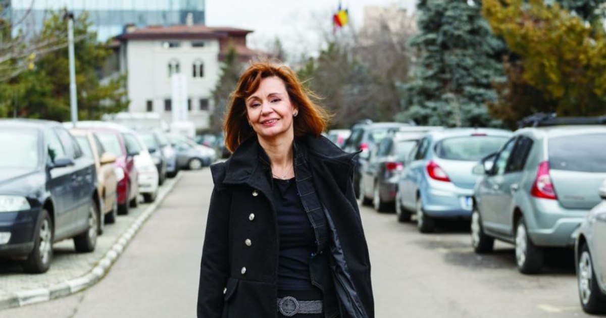 INTERVIU Scriitoarea Cristina Andrei: „Jurnalistul ajunge să confunde ...