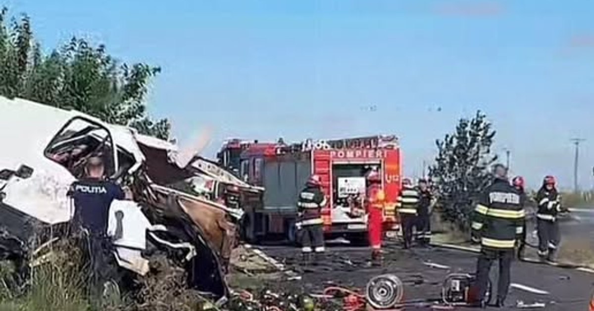 Doi morți și un rănit după ce o autoutilitară cu pepeni și un ...