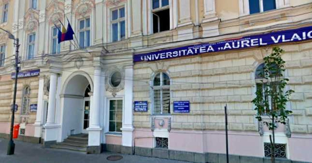 Prorectorul Universităţii de stat din Arad şi-a dat demisia după ce a ...