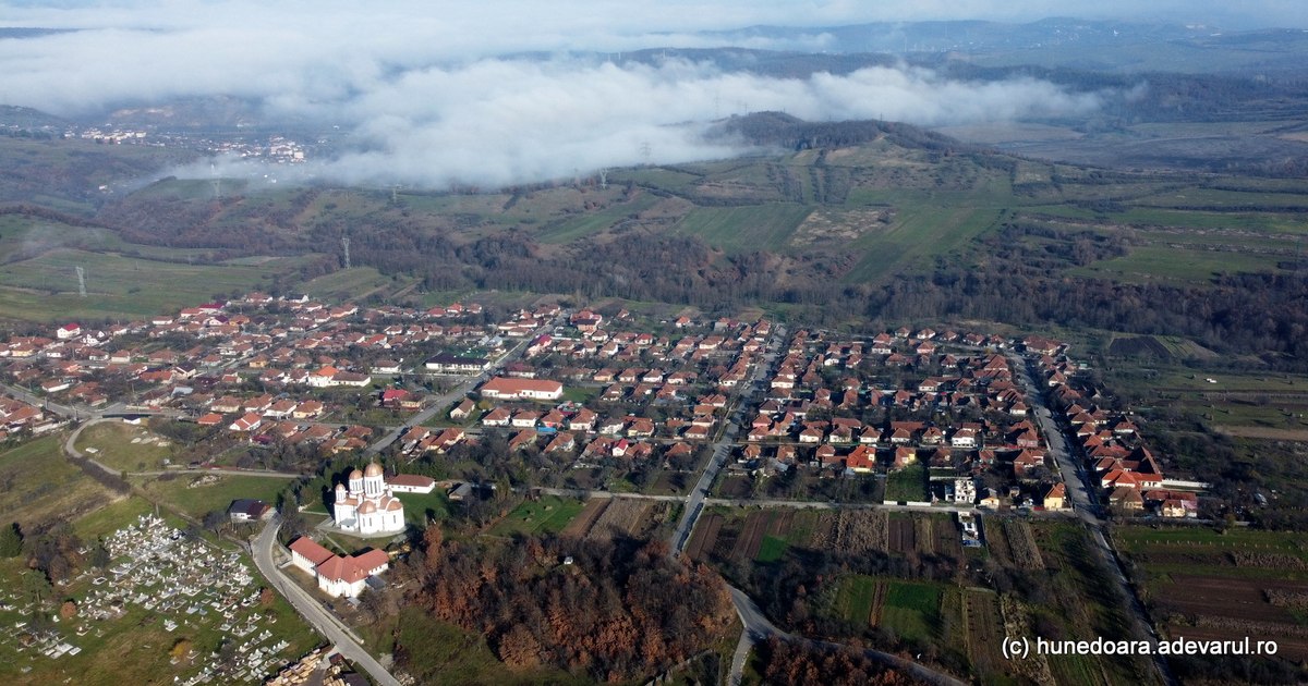 Povestea dramatică a satului Cinciș Cerna, construit în timp record ...