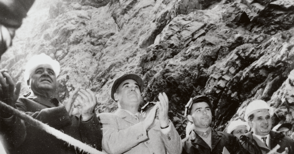 Gheorghe Gheorghiu-Dej, politrucii, electricitatea și minciunile despre ...