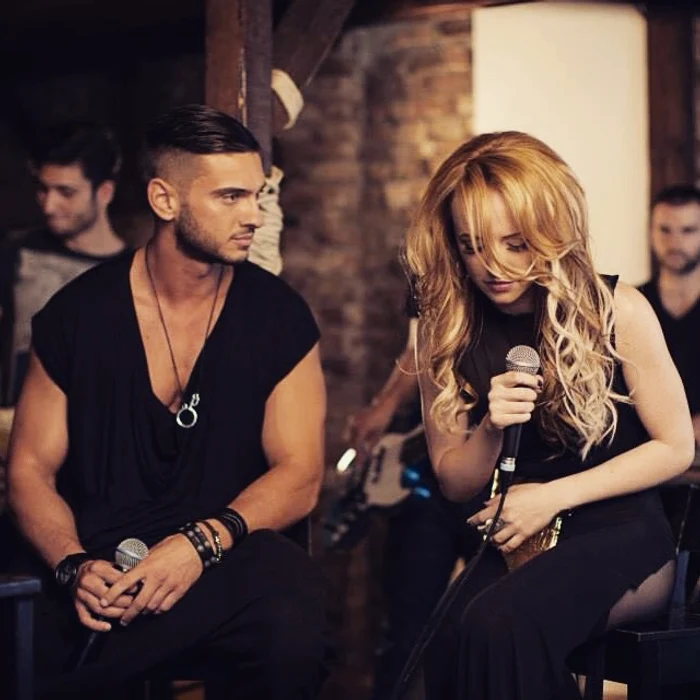 Ea e "trofeul" lui Dorian Popa. Eliza îl aşteaptă pe cântăreţ să se ...