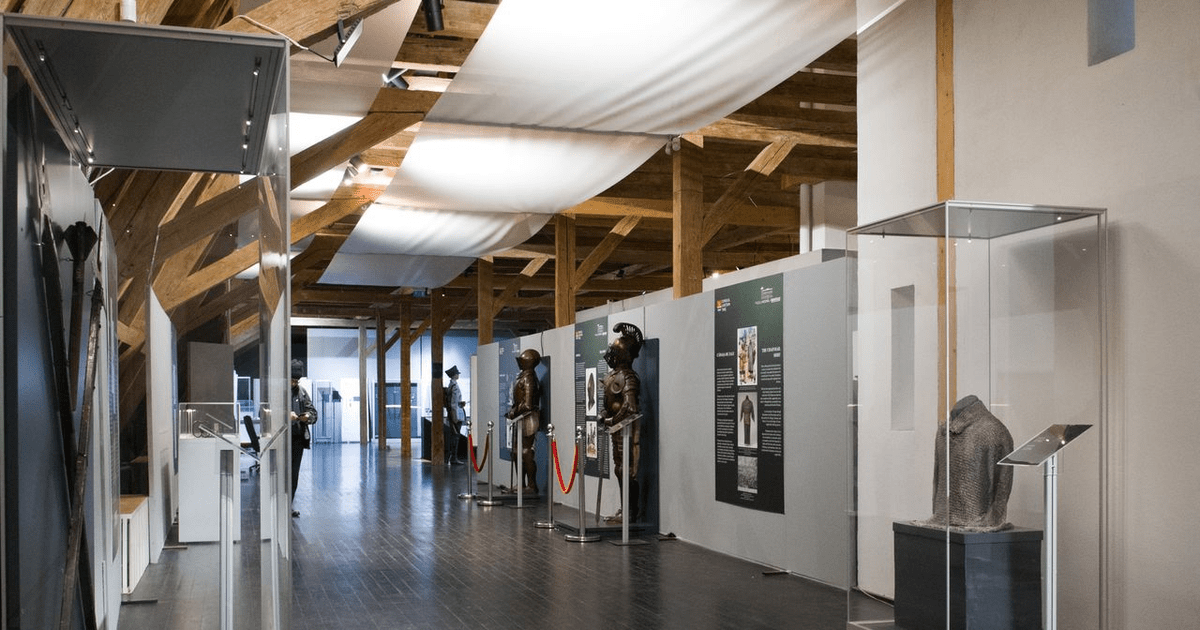 Halebarda infanteriei austriece, o armă istorică ce impresionează prin ...