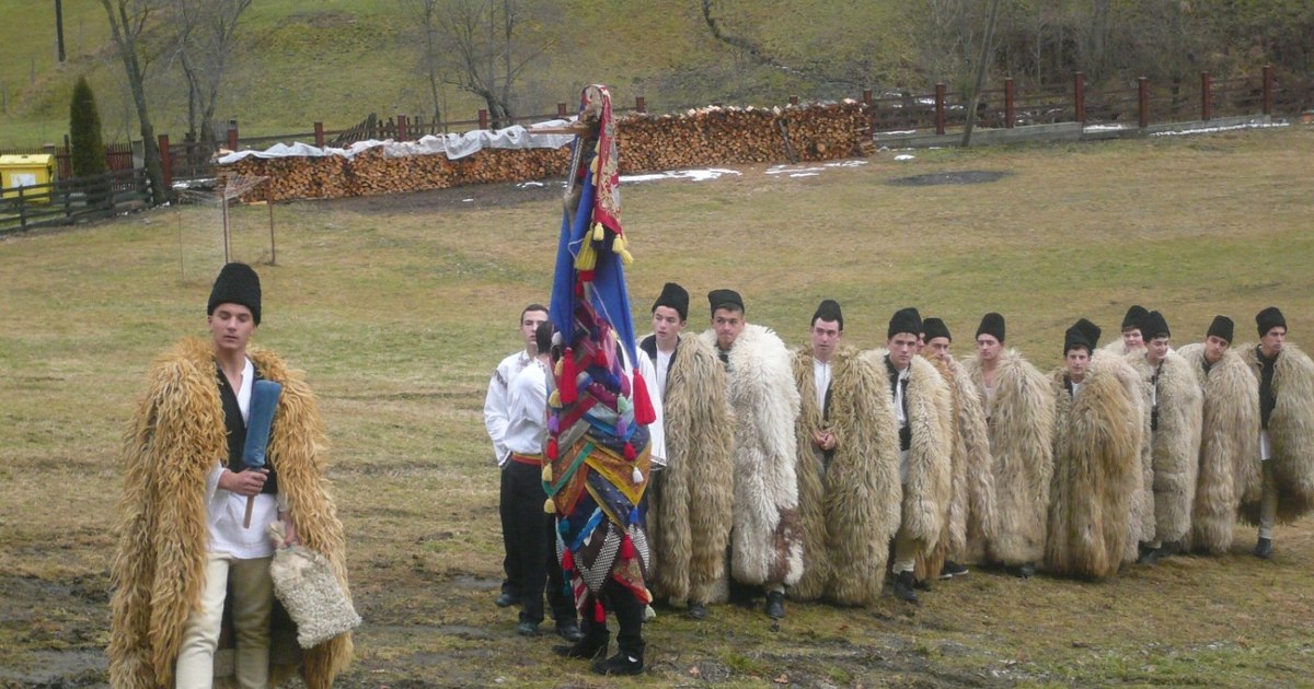 Brezaia, obiceiul special de Crăciun păstrat de secole la graniţa între ...