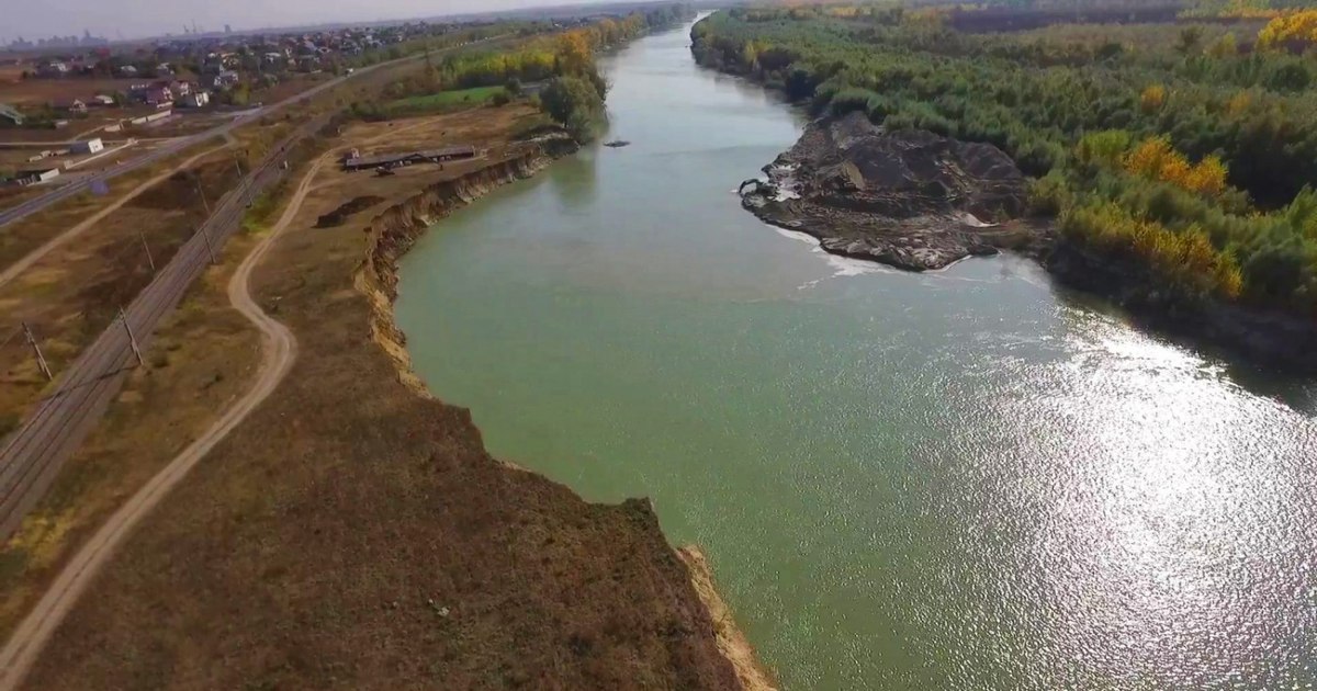 FOTO Cauzele pentru care Siretul şi Dunărea au luat-o razna şi produc ...