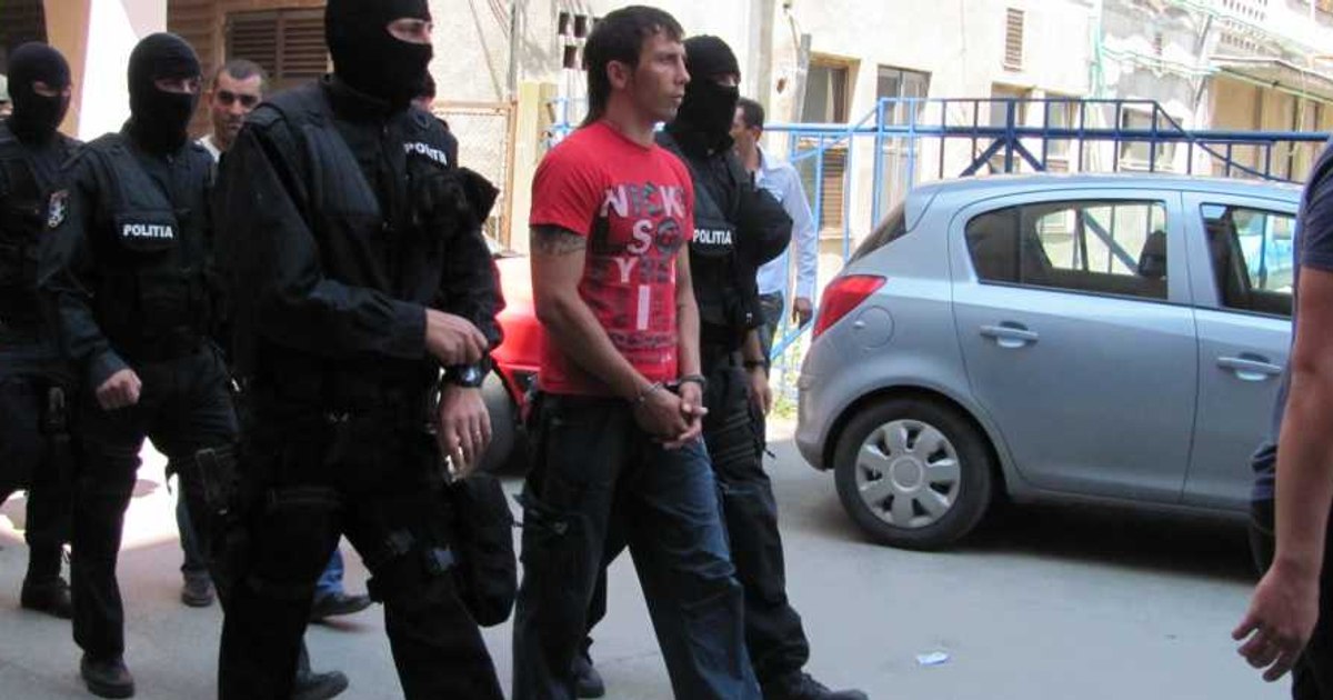 Grupările de interlopi care au terorizat Alba: bătăuşi, proxeneţi ...