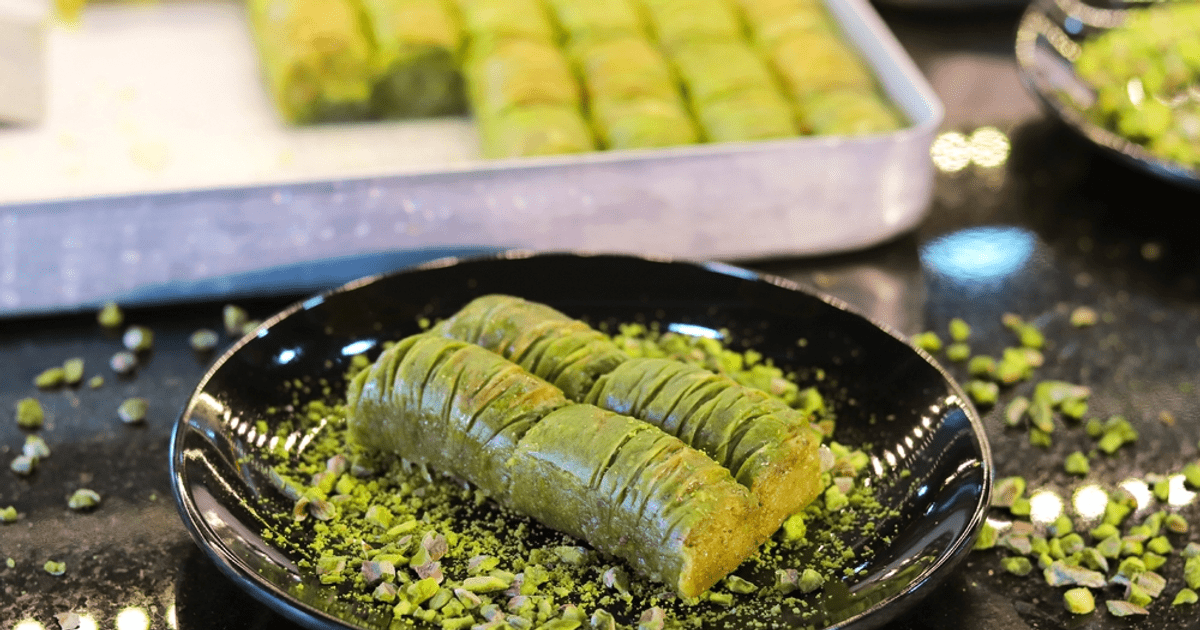 Desert turcesc. Plăcintă cu fistic