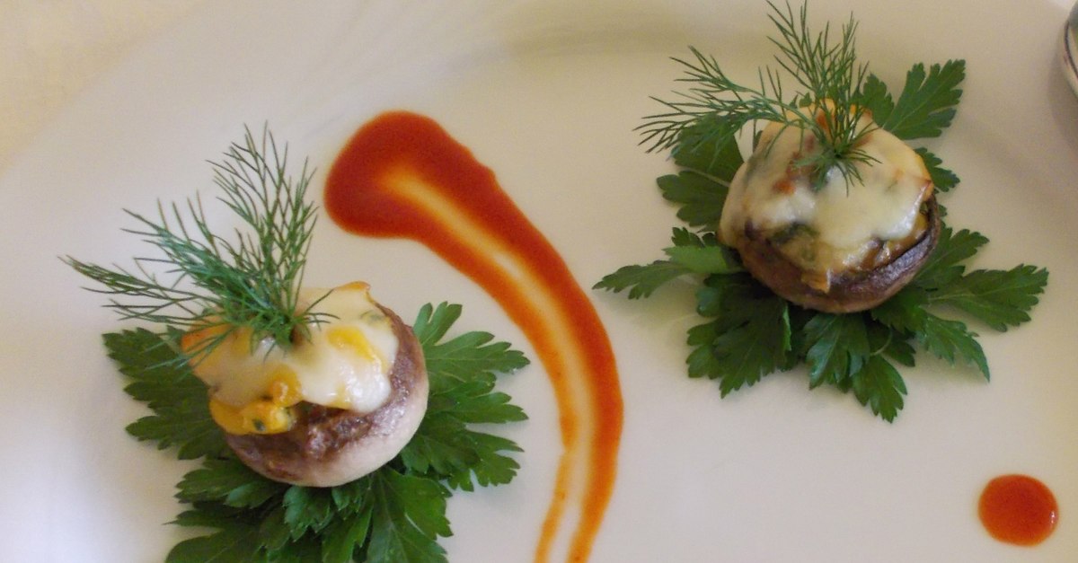 Reţete de la cititori: Ciupercuțe umplute cu porumb – Sandru Maria