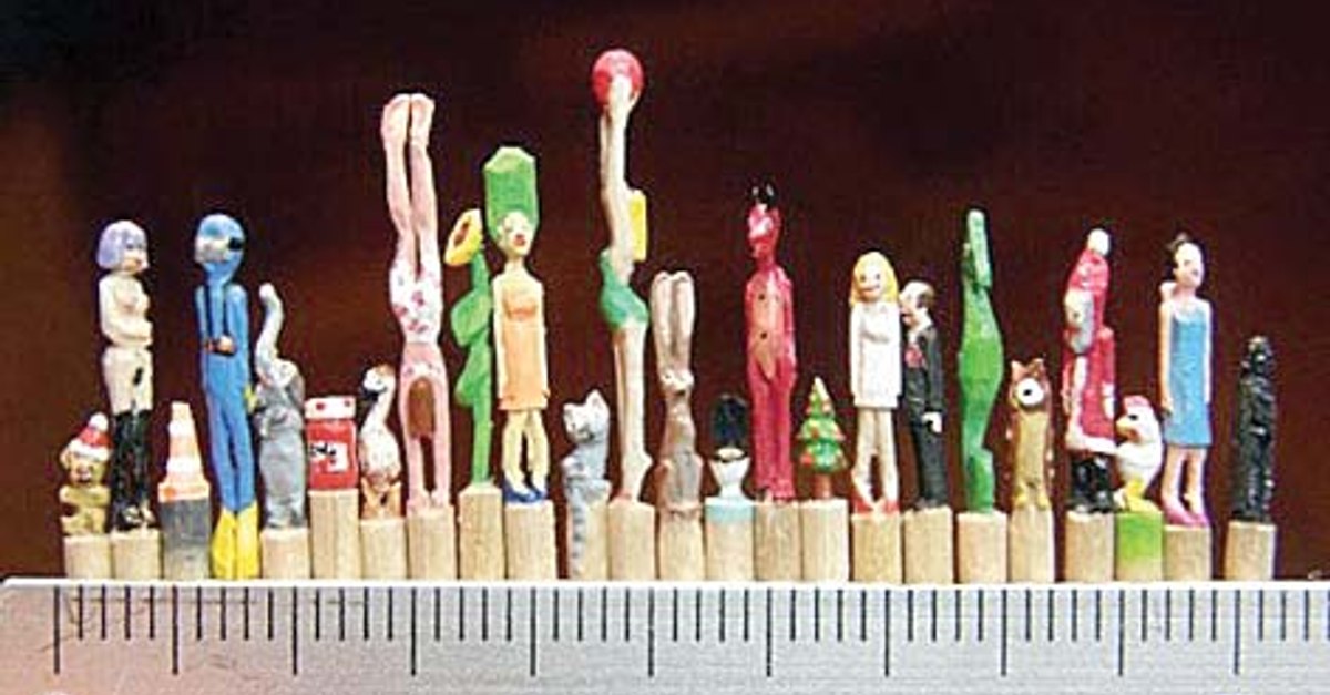 Realizează sculpturi din scobitori