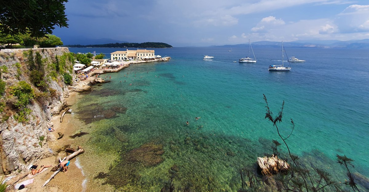 Vacanță cu doar 155 de euro în Corfu, Grecia. Zborul și cazarea sunt ...