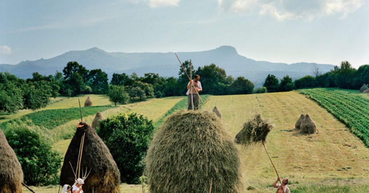 Cum promovezi turistic un sat din România: festival de tradiţii ...
