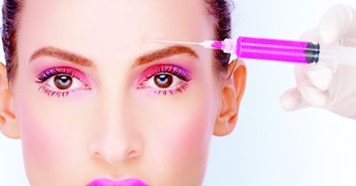 Sexy la 40 de ani, cu botox în frunte şi ceaiuri de slăbit