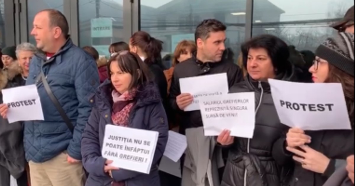 Grefierii și personalul conex din instanțe declanșează proteste masive ...