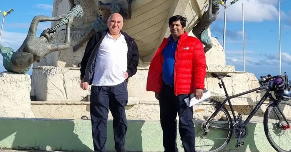 Pe 7 continente, în doar 3 zile! Indienii Ali Irani și Sujoy Kumar ...