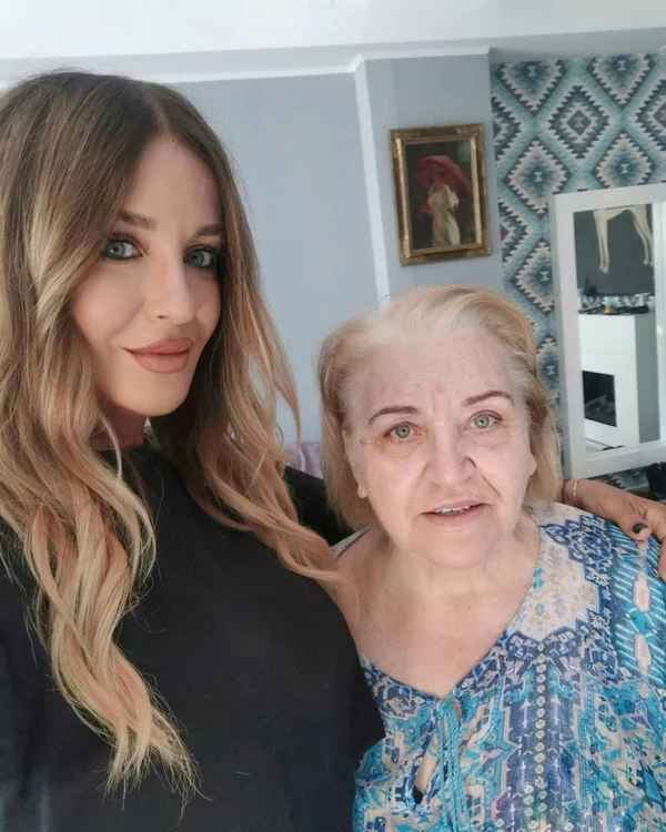 Cum arată mama Taniei Budi! Îi seamănă perfect. Astăzi este ziua ei Cum arată mama Taniei Budi! Îi seamănă perfect. Astăzi este ziua ei